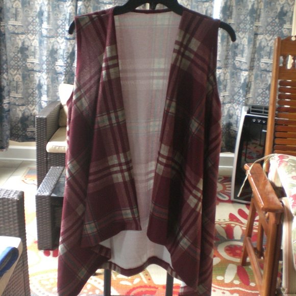 Tops | Unbranded High Low Plaid Vest Medium | Poshmark